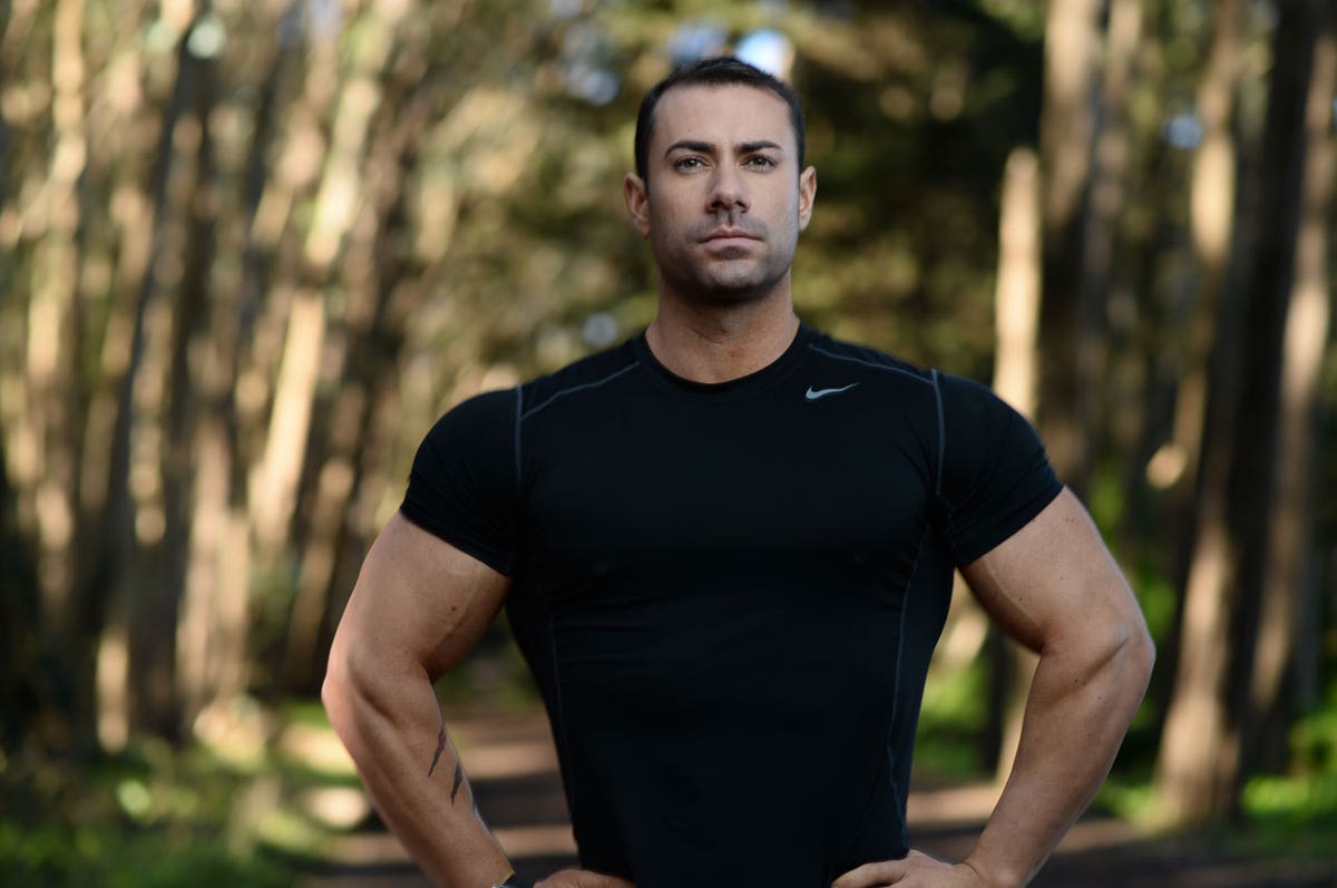 Alex Carneiro Raises a Goal