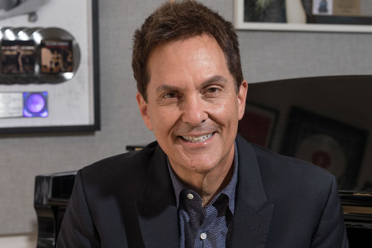 Build Your Voice and Change the World With Celebrity Voice Coach Roger Love