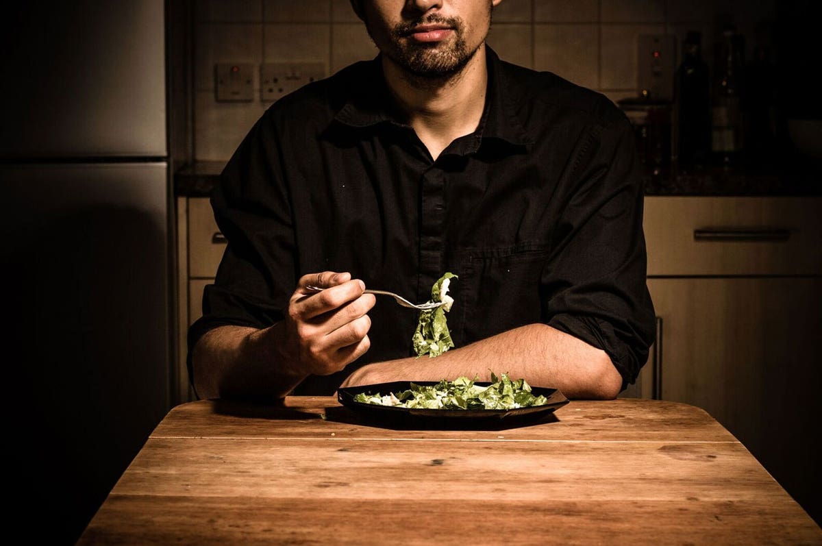 Here’s What Happens When You Eat in Silence